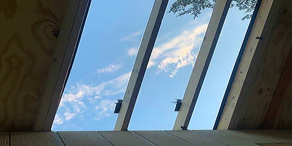 A Tiny Plexiglass House Featuring RT-MINI Closes Deals on the Spot ...